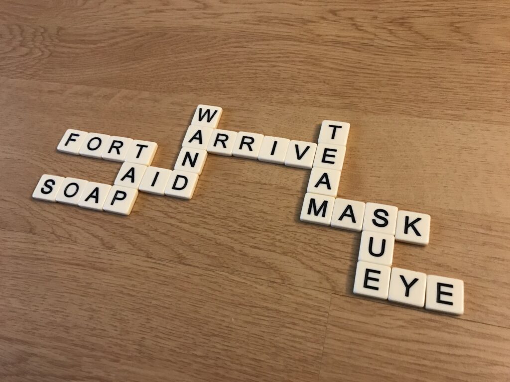 BANANAGRAMS-バナナグラムの遊び方 – 【English Wand】難しいはずの英語が簡単に…英語で悪戦苦闘もこれで最後！